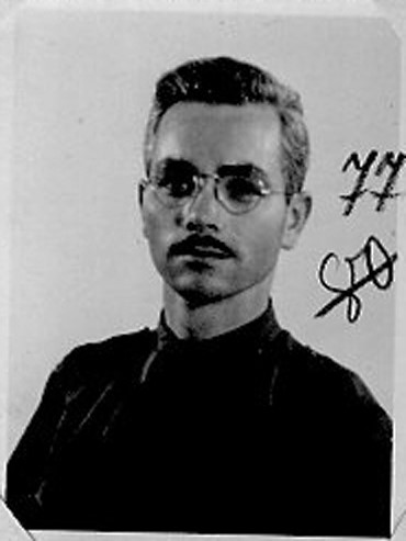 INHUMACIÓN DE LAS CENIZAS DE FRED LUTZ – Asociación de Amigos de las ...